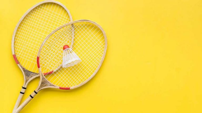 √ 15 Rekomendasi Merk Raket Badminton dengan Kualitas Terbaik