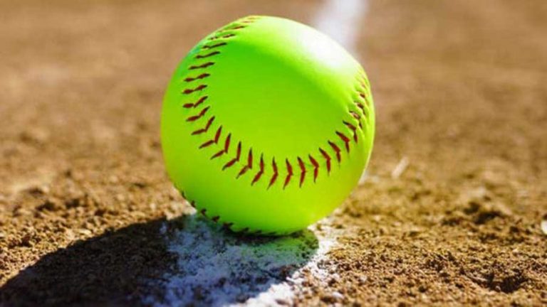 √ 13 Perlengkapan Permainan Softball beserta Fungsinya