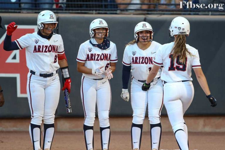 √ 13 Perlengkapan Permainan Softball beserta Fungsinya