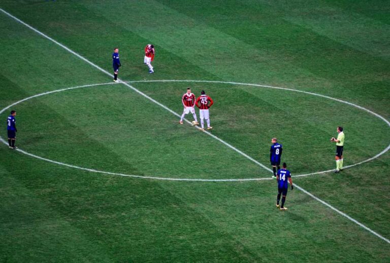 √ Contoh Program Latihan untuk Pemain Sepak Bola